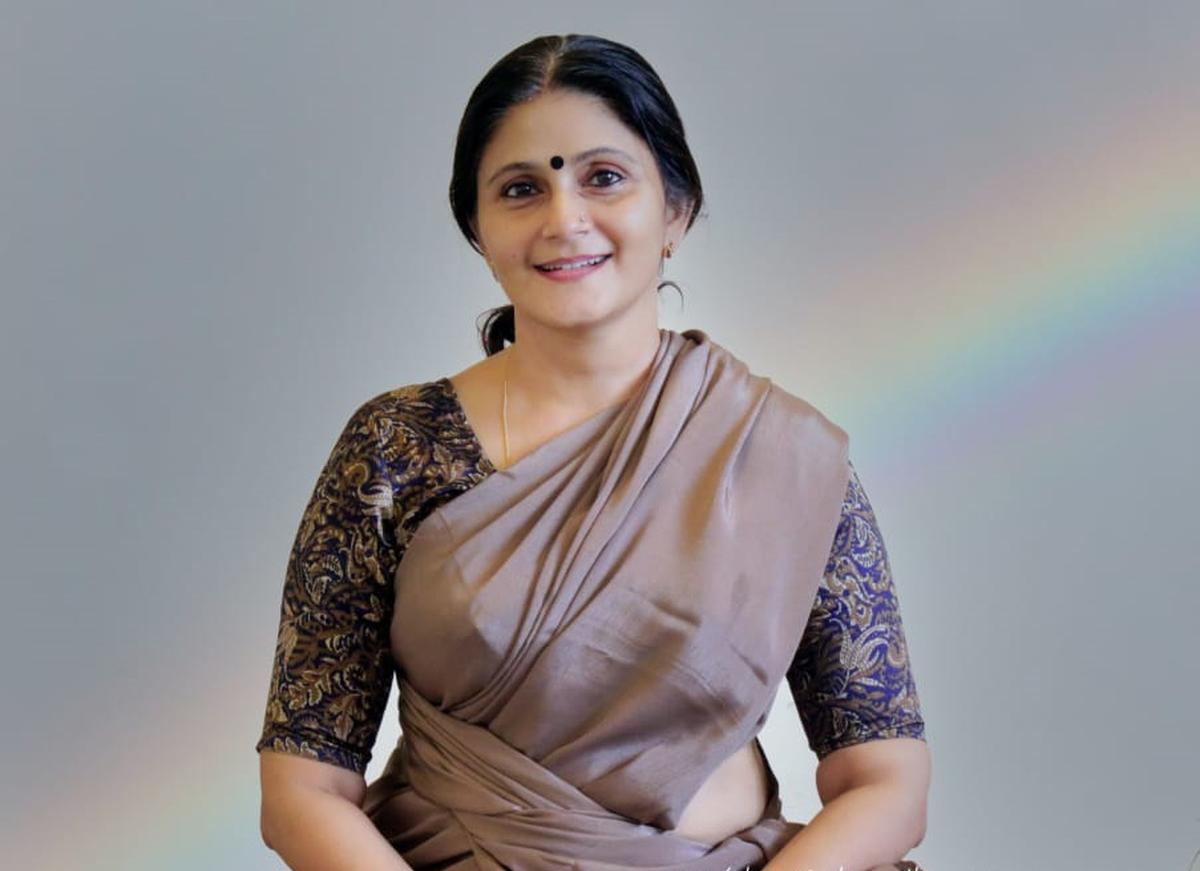 Mohiniyattam dancer Gayathri Madhusudan’s ‘Hiranmayam’ is a tribute to Raja Ravi Varma’s poetry ...